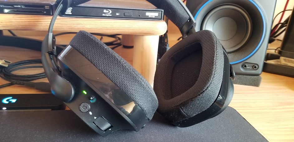 LogicoolのG533が販売終了か？後継機のG435と比較 | ちちくろ目線